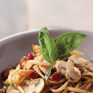 Linguini with Dried Tomatoes, Mushrooms and Basil | Socilink